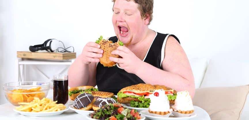 Comer compulsivamente é ou pode ser uma doença? Entenda! | Sociedade ...